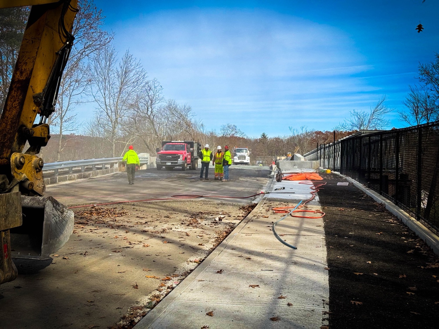 Fruit Street Bridge over MBTA Nears Completion - HopNews